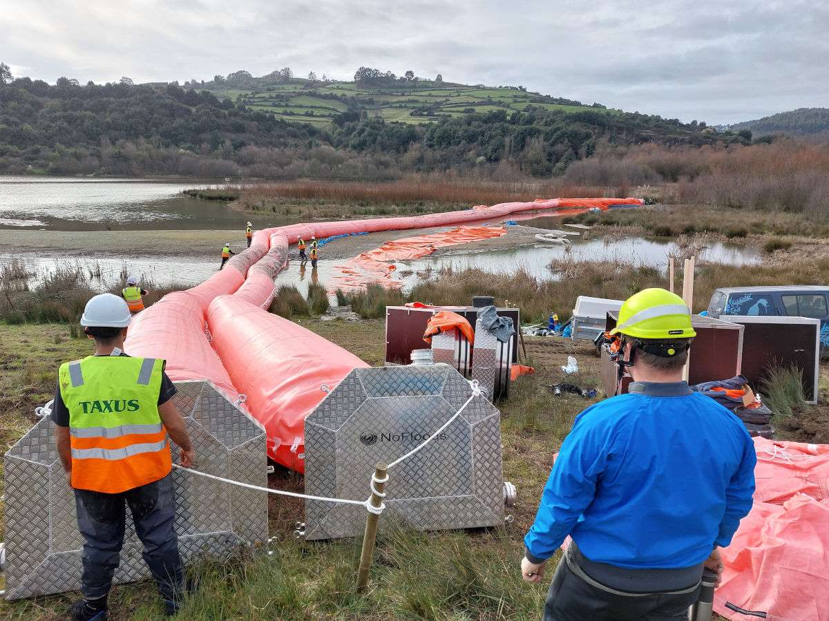 Portable Water Dam Safeguards Wetland Habitat During Dam Renovation ...